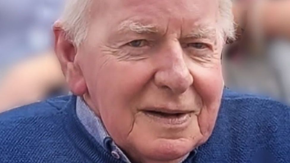 Sion Mills: Kevin McCrory, 77, dies five days after crash - BBC News