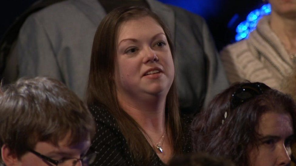 Southern strike: GTR boss 'agrees to fresh talks' - BBC News