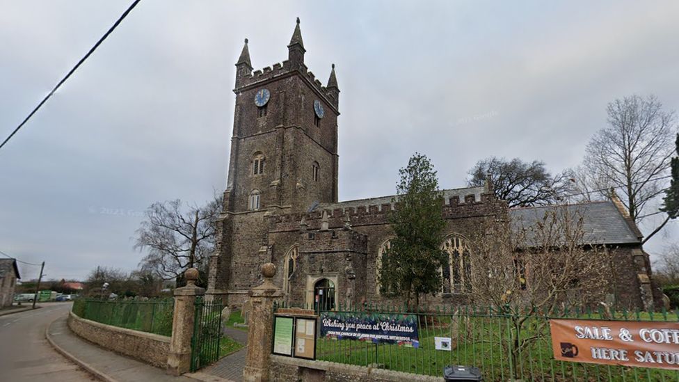 Council pays £2,000 for Devon church bells to ring again - BBC News