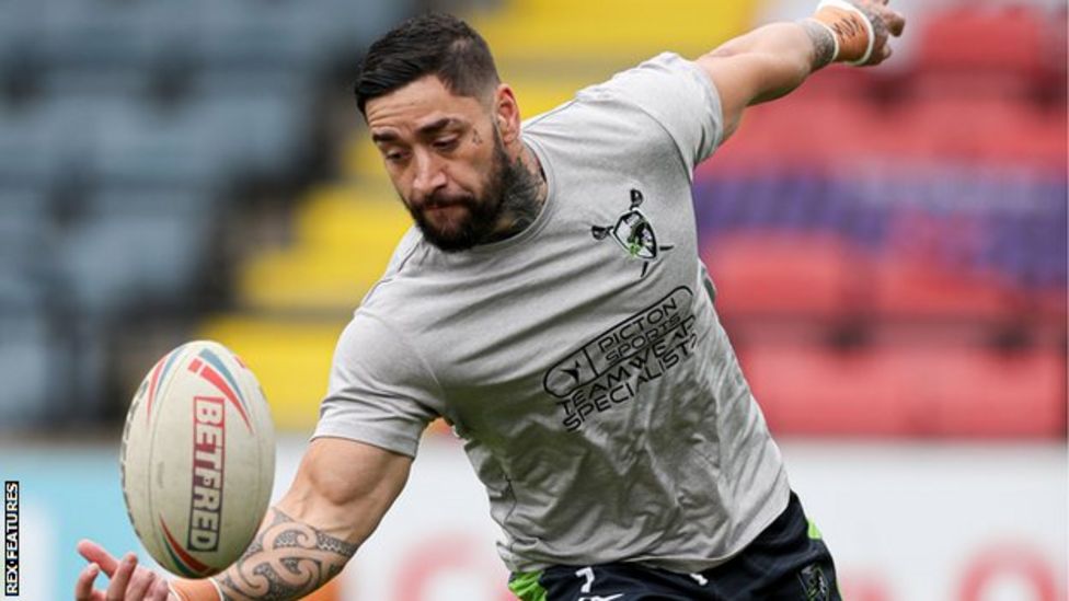 Rangi Chase leaves West Wales Raiders for Rochdale Hornets - BBC Sport