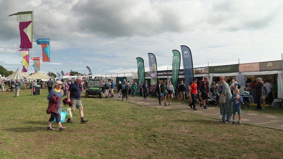 Eisteddfod: Dathlu llwyddiant Llŷn wrth droi golygon at 2024 - BBC ...