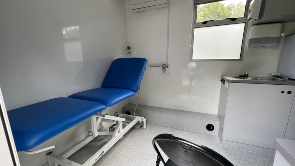 New mobile health hub to help Peterborough homeless people - BBC News