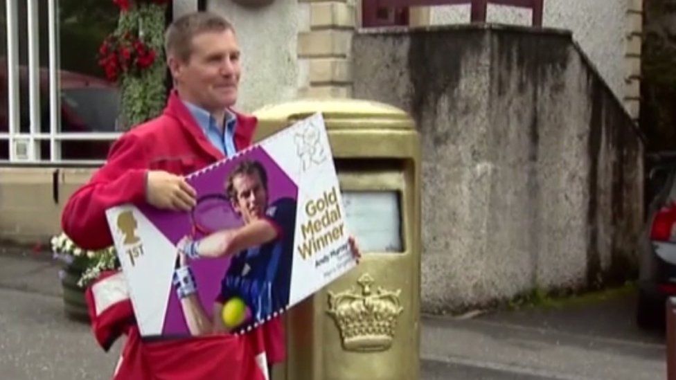 Dunblane reflects 20 years after school shooting - BBC News