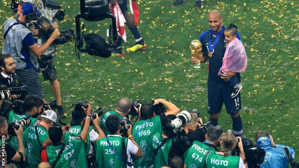 Steven Nzonzi: Roma sign France's World Cup-winning midfielder from ...