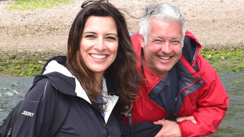 Ateb y Galw: Behnaz Akhgar - BBC Cymru Fyw