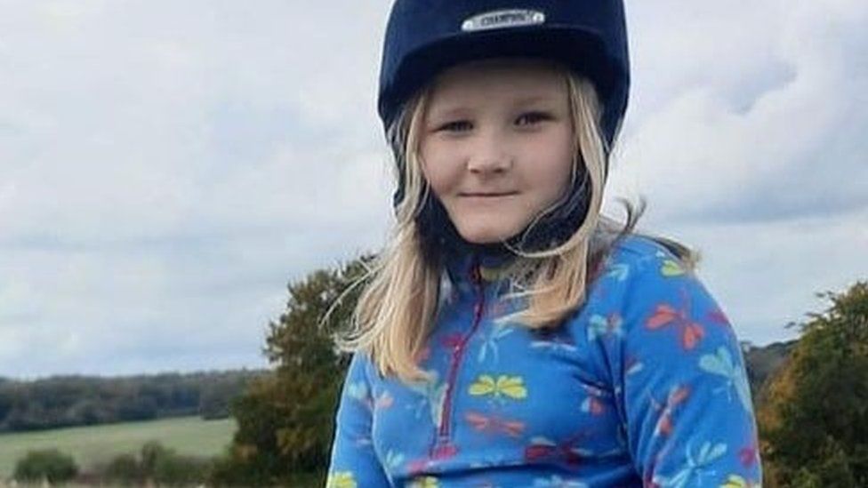 Eloise Jackson: £13k raised after fatal crash to go to charity - BBC News
