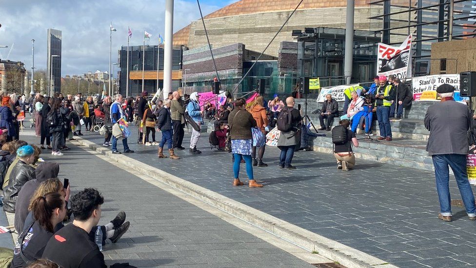 Cardiff: Hundreds protest against racism in march across city - BBC News