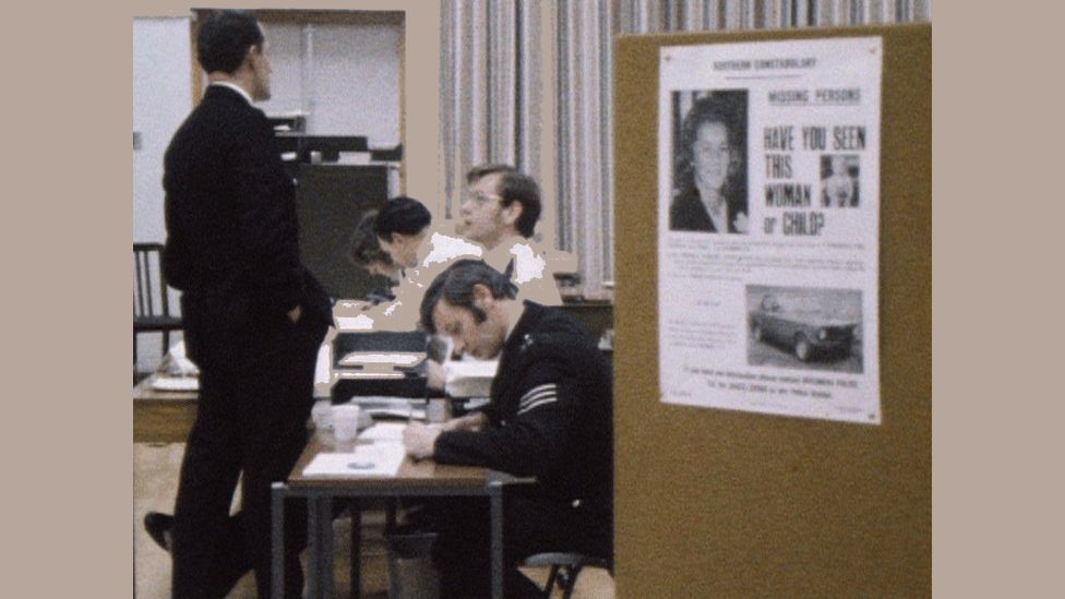 The missing: 40 years of seeking Renee and Andrew MacRae - BBC News