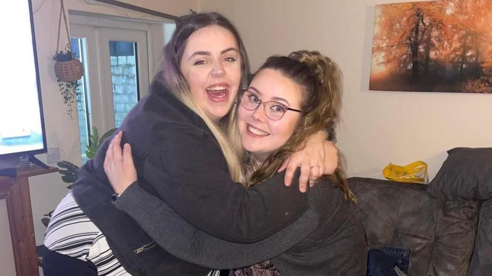 Hereford woman 'fifty-fifty' after Turkey gastric surgery - BBC News