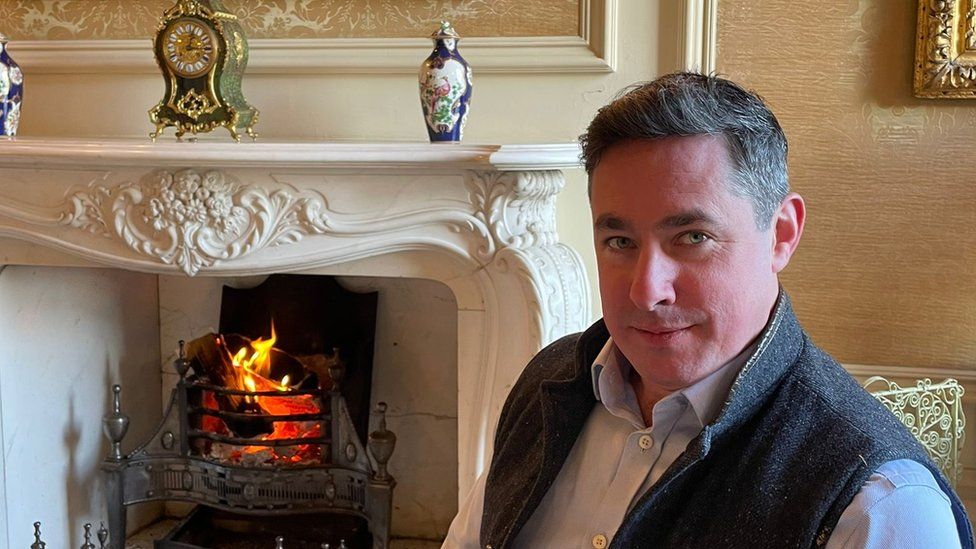 Lamport Hall doubles as Clarence House in The Crown - BBC News