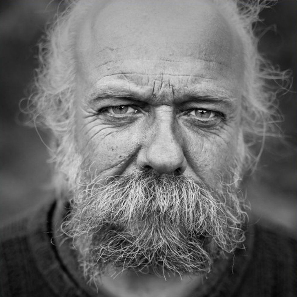 Simon Buttimore death: Inquest opens into Isle of Man artist death ...