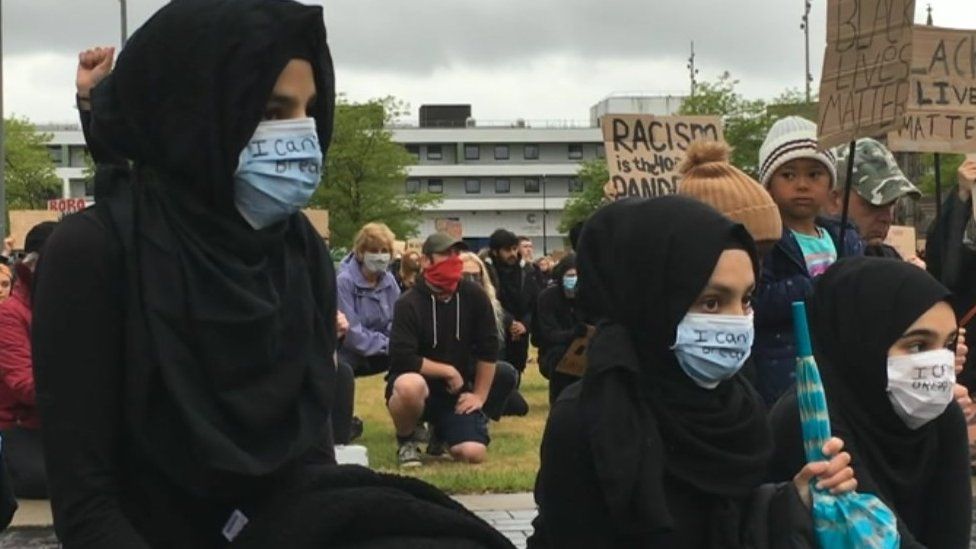 George Floyd death: Middlesbrough anti-racist demonstration - BBC News