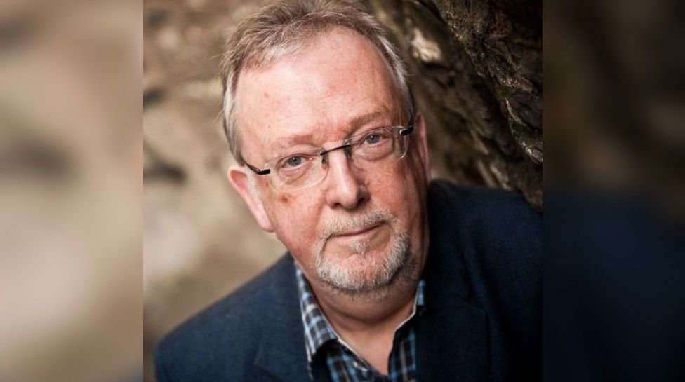 King Charles: Uni friend branded undue influence in letter - BBC News