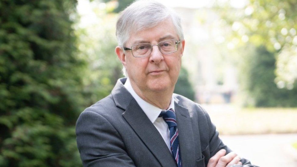 Mark Drakeford a Boris Johnson heb siarad 'ers misoedd' - BBC Cymru Fyw