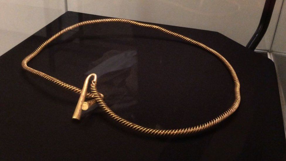 'Most important' Ely Bronze Age gold torc on display - BBC News