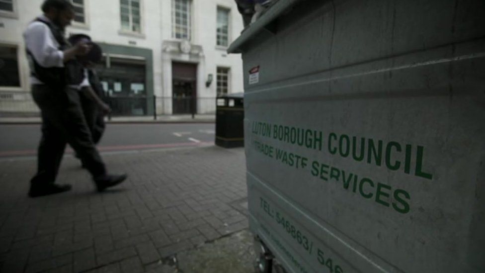 Luton town centre: 'Slum housing' affecting planned revamp - BBC News