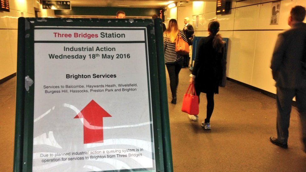 Southern rail strike: 'Solid support' for second 24-hour strike - BBC News