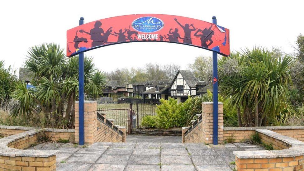 Cleethorpes: Pleasure Island site plans submitted - BBC News