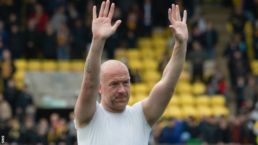 Charlie Adam leaves Dundee for 'new challenge' to end captain's ...
