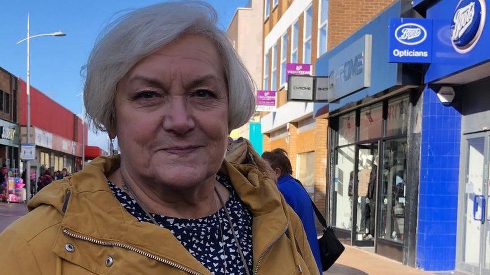 Covid: Concern at people behaving as if pandemic is over - BBC News