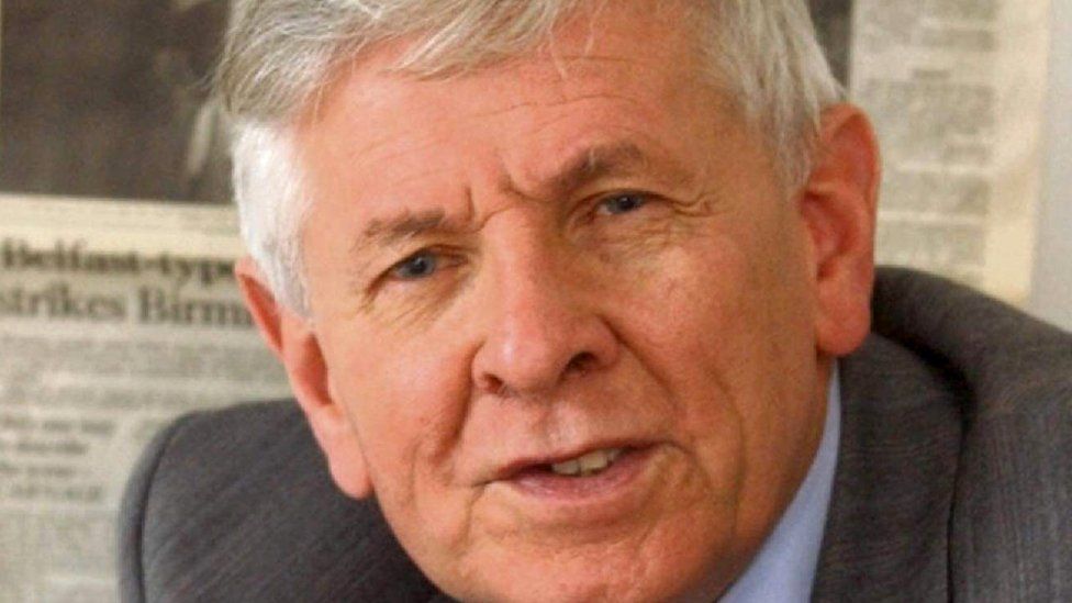 Family publish photographer's story of Birmingham - BBC News