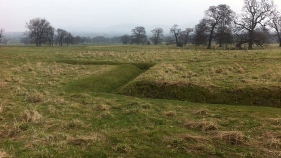 Replica WW1 training trenches to be built at Bodelwyddan - BBC News