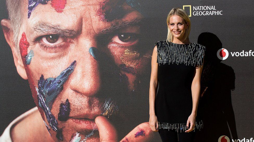 Poppy Delevingne: Models face 'stigma' with acting - BBC News