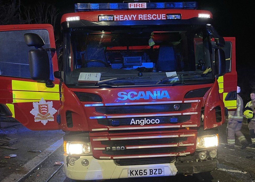 Brentwood firefighters involved in crash while on call - BBC News