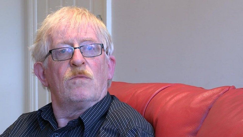 Chilcot Inquiry: Soldier's father hopes for 'Blair evidence' - BBC News
