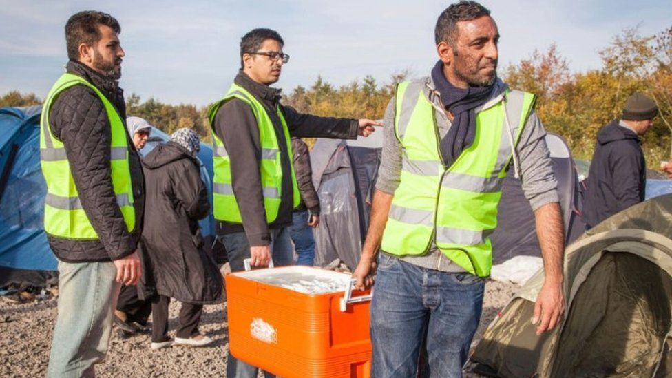 London aid workers helping Calais migrants and refugees accuse police ...