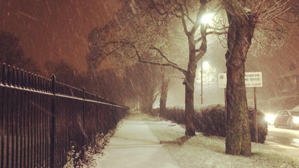 Let it snow...a little bit! - BBC Weather