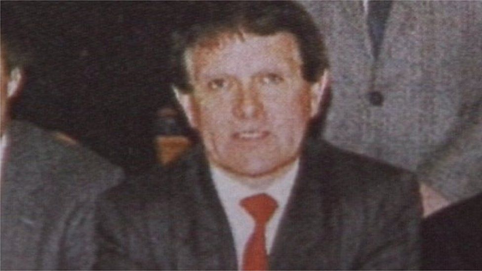 Family appeal over Tyrone man Des Fox's murder - BBC News