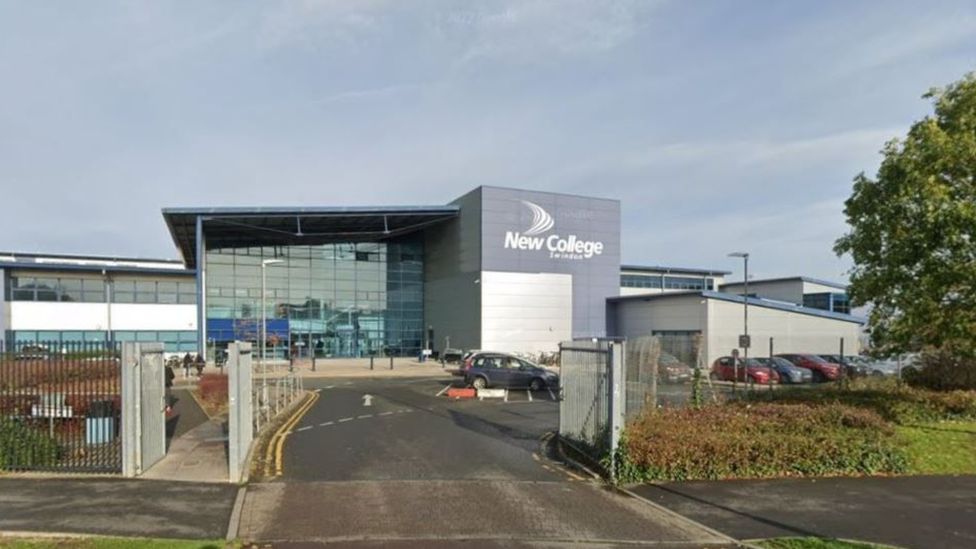 Gender-critical Swindon teacher loses employment tribunal case - BBC News