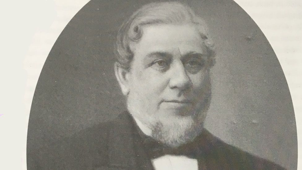 John Hughes: Dyn haearn Dyffryn Donetsk - BBC Cymru Fyw