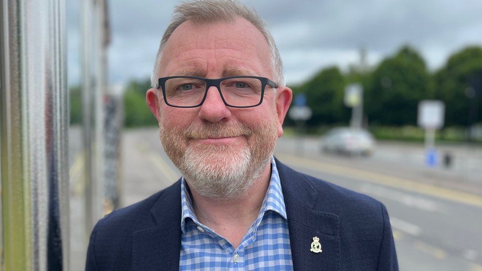 First Bus delays withdrawal of Glasgow night services - BBC News