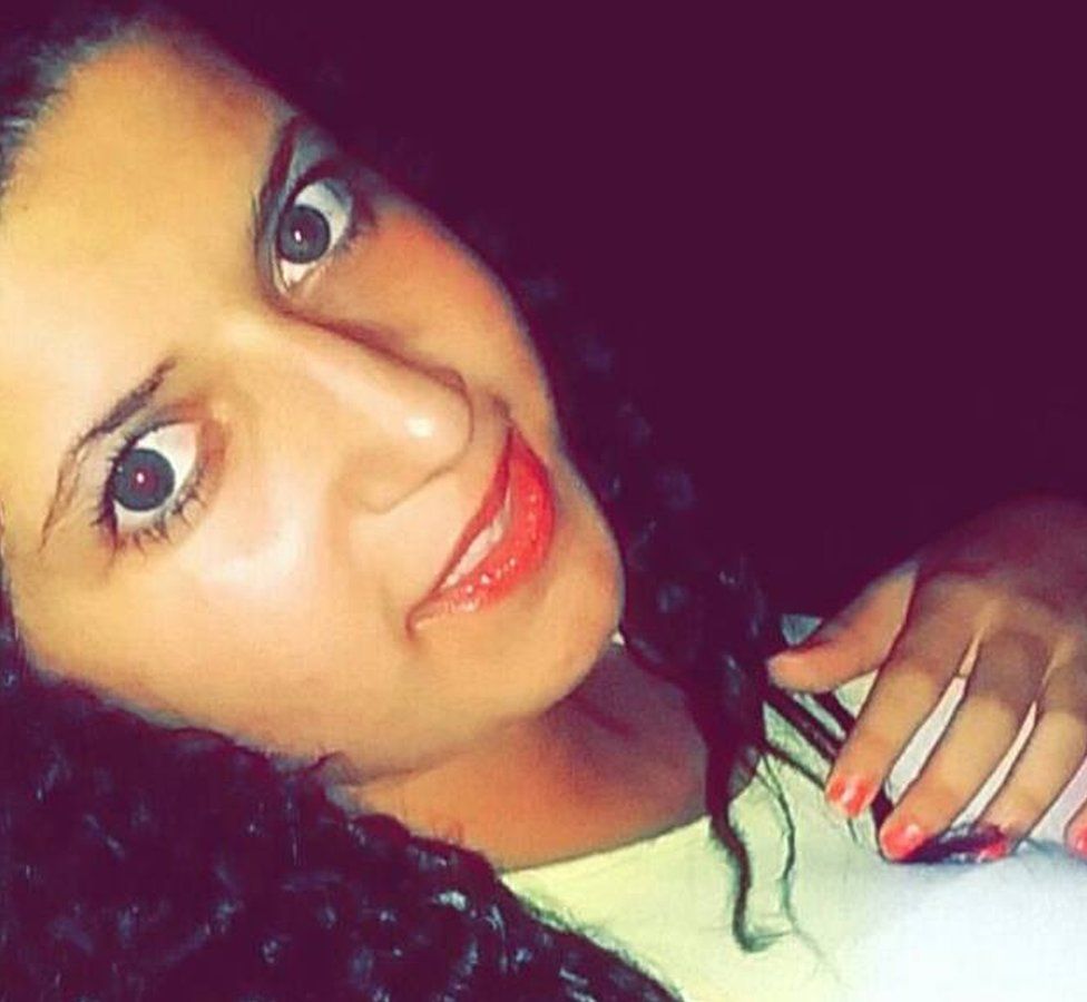 Mariam Moustafa: Egyptian teen's Nottingham death sparks anger - BBC News