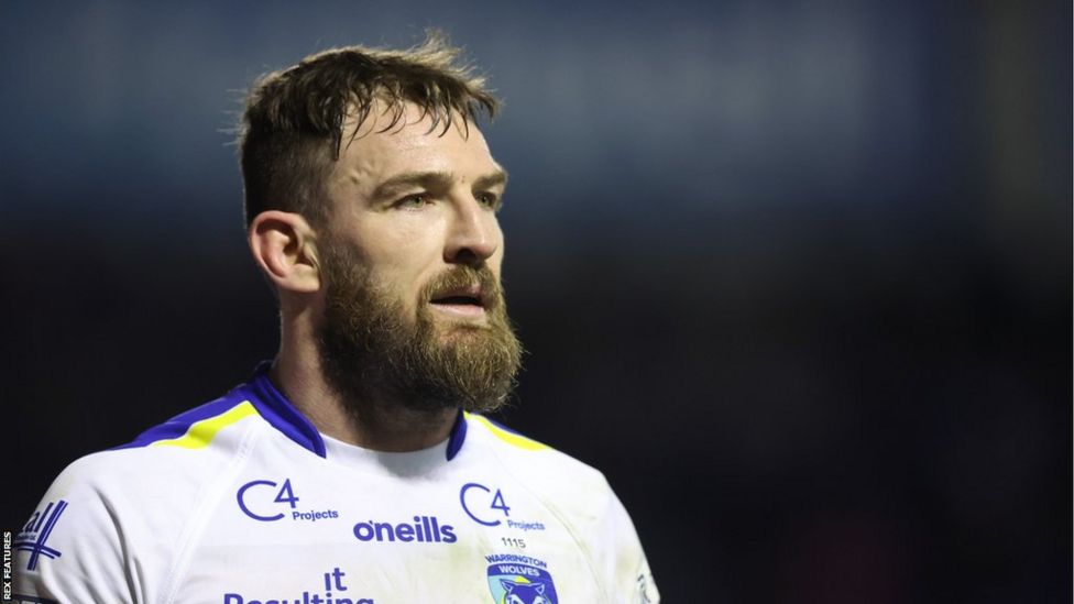Daryl Clark: St Helens sign England international on three-year deal ...
