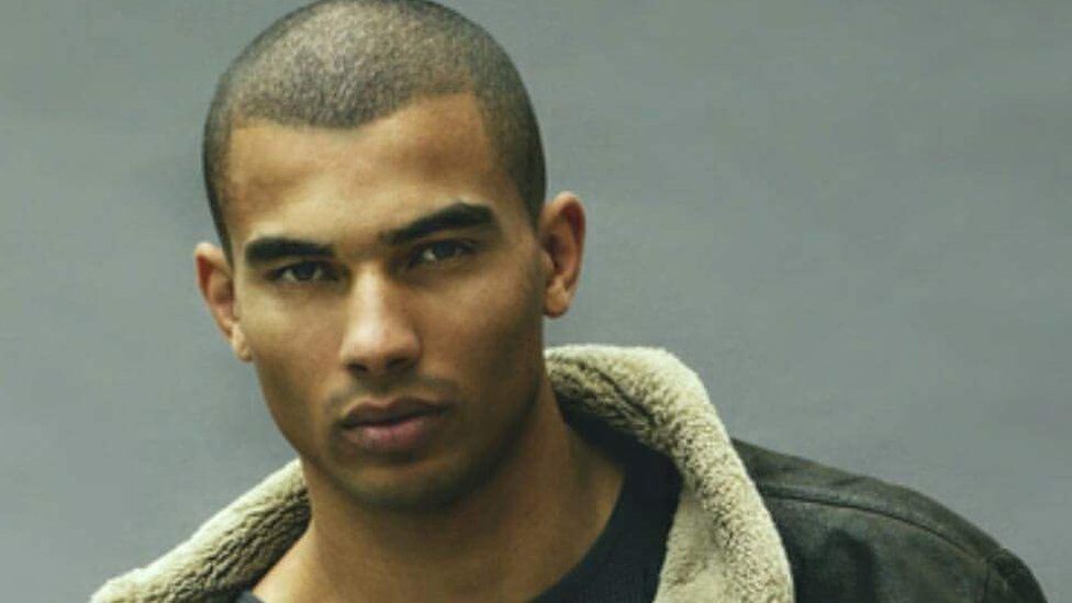 Connagh Howard: Wyneb newydd Love Island - BBC Cymru Fyw