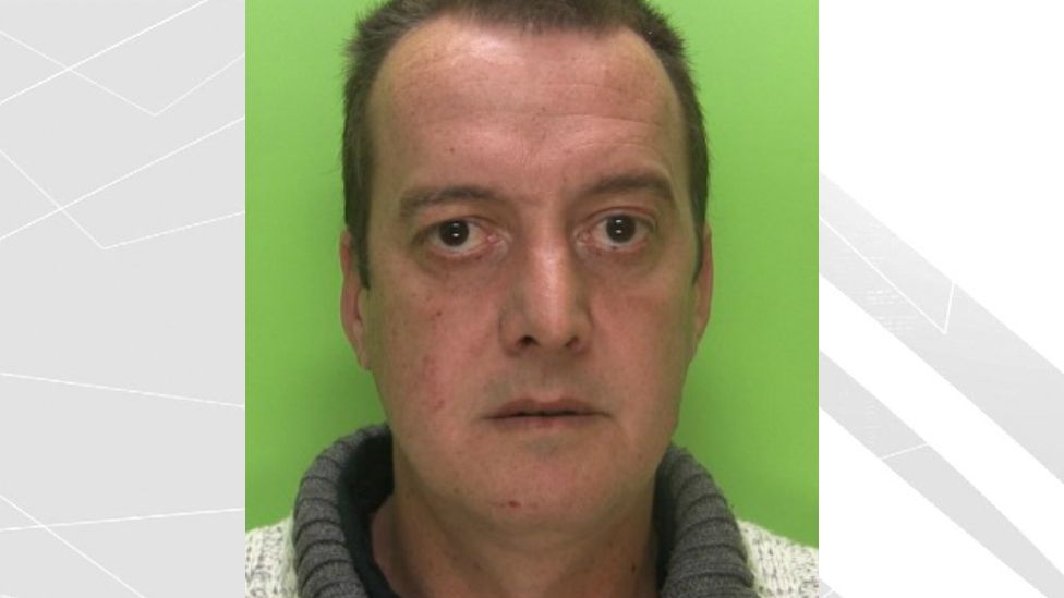 Robert Munce jailed over fatal car crash on A1 near Newark - BBC News