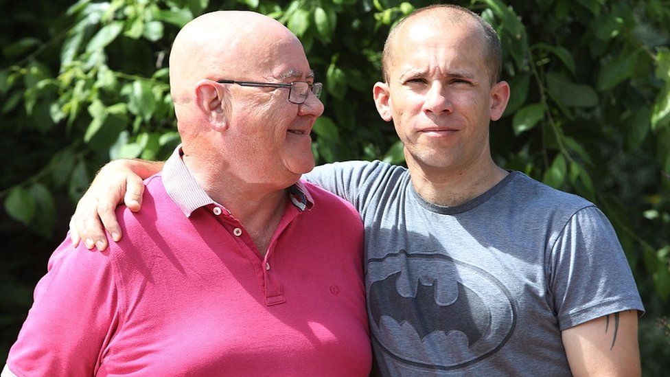 Newtown St Boswells father thanks son for 'gift of life' - BBC News