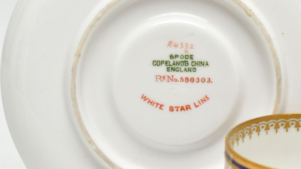 Titanic cup and saucer sell for £6,000 - BBC News