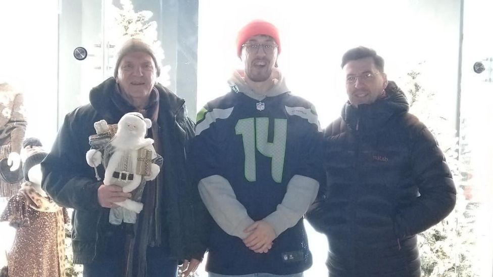 Skelmersdale family's torment as search goes on for missing dad - BBC News