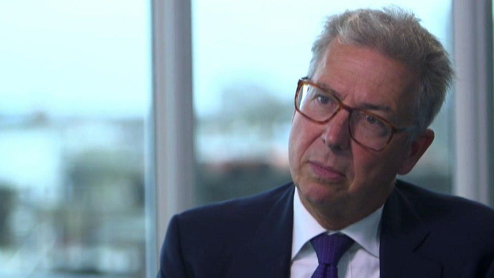 Top fund manager forced to resign after BBC investigation - BBC News