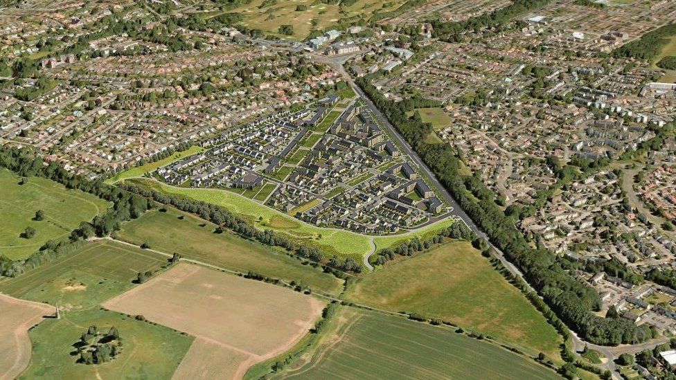 Controversial plan for 650 new homes in Edinburgh approved - BBC News