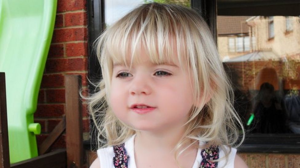 Alan Carr v Graham Carr charity match in Northampton - BBC News