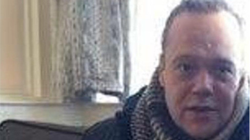 Body found in missing man inquiry in Fife property - BBC News