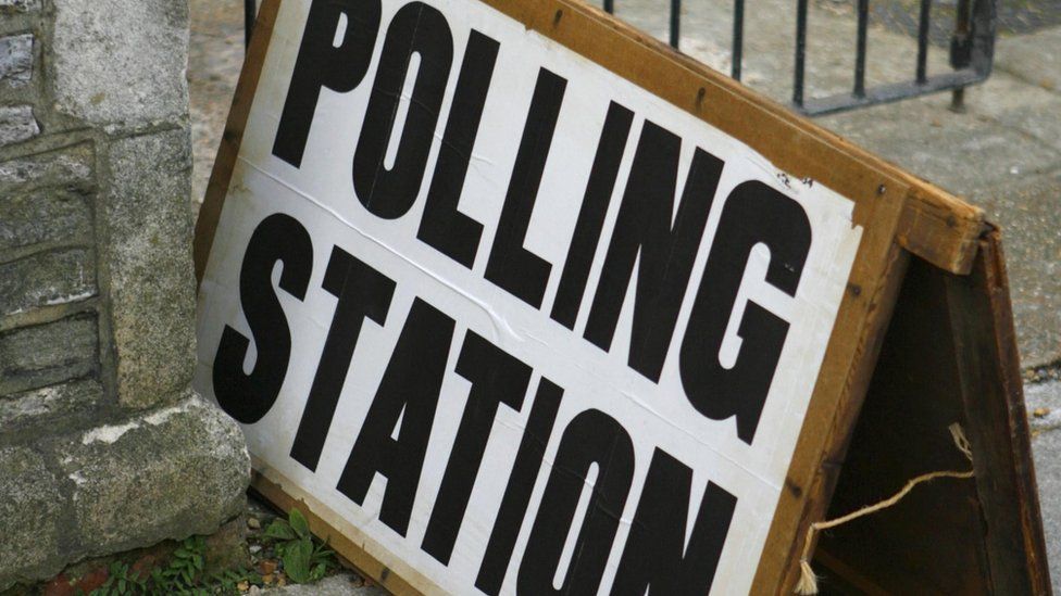 Election 2016: Polling stations shut across Oxfordshire - BBC News