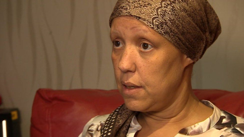 Pregnant arrest row woman 'angry' over apology to police - BBC News