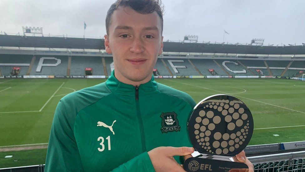 Pum person ifanc i'w gwylio ym myd y campau yn 2021 - BBC Cymru Fyw