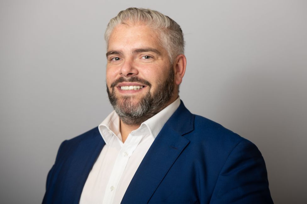 Eat out to help out: 'We've had 15,000 bookings' - BBC News